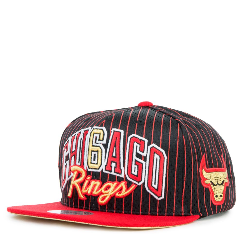 MITCHELL & NESS CHICAGO BULLS SNAPBACK 6HSSBLCK-CBUBA18052 - Karmaloop
