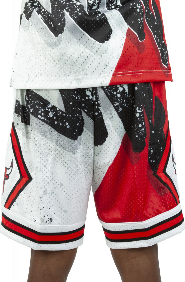 MITCHELL & NESS Chicago Bulls 1997-98 Hyper Hoops Swingman Shorts ...