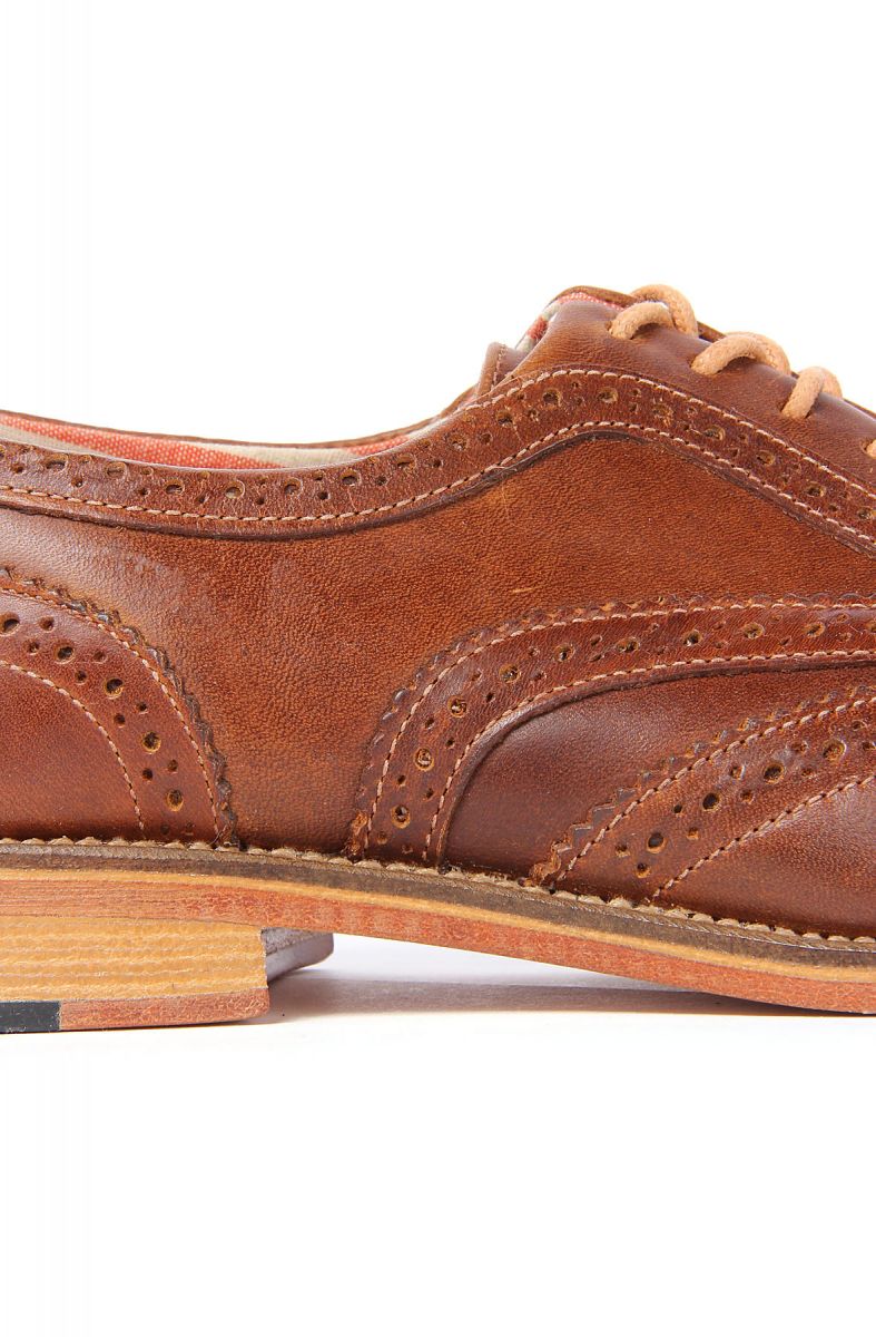 J Shoes Shoe Wingtip Charlie in Glow