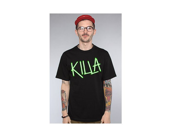 KILL BRAND The Killa Sticks Tee in Black KILLASTICKS-BLK - PLNDR